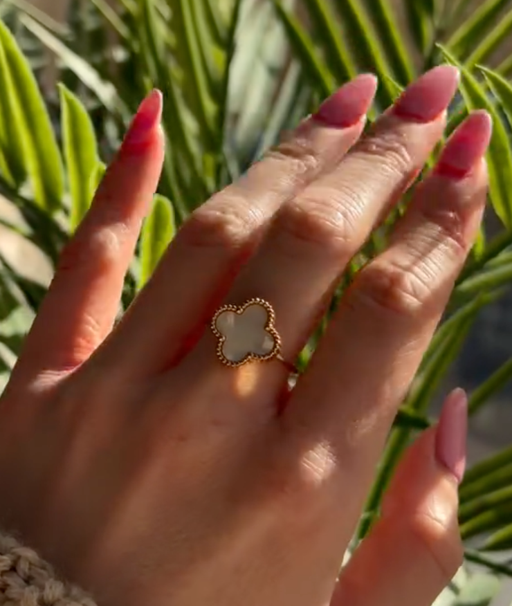 Clover Jewellery in the UK: A Lucky Guide for 2024 – Diamond Galore Ltd