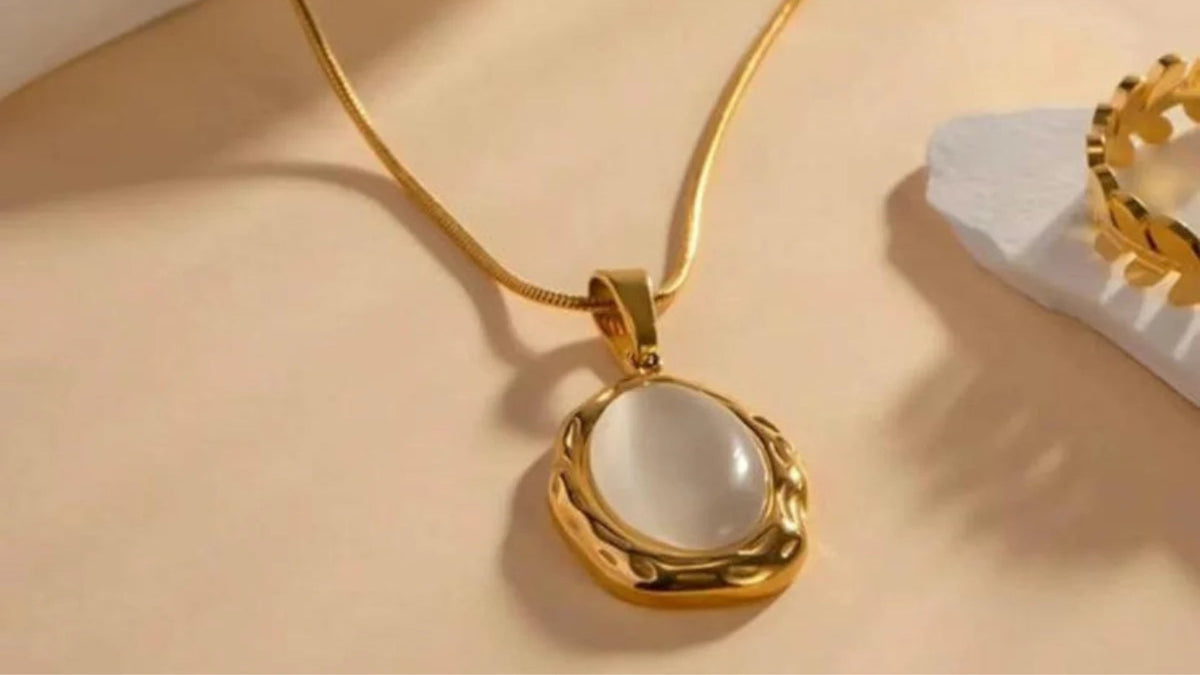 How to Choose the Perfect Jewellery Gift | Diamond Galore – Diamond ...